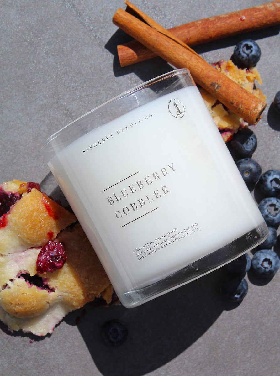 Best Fall Candles - Wild Maine Blueberries - Blueberry Cobbler Soy Candle – Sakonnet Candle Co.